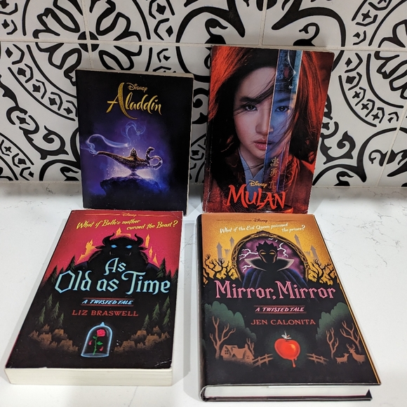 Disney | Other | Lot Of 4 Disney Chapter Books Great Juvenile Readers ...